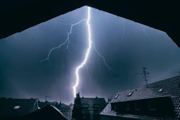 ¿Cuál es la utilidad de un pararrayos? - PSR Pararrayos