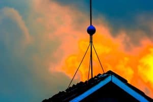 Importancia de los pararrayos en la seguridad de edificios - PSR Pararrayos
