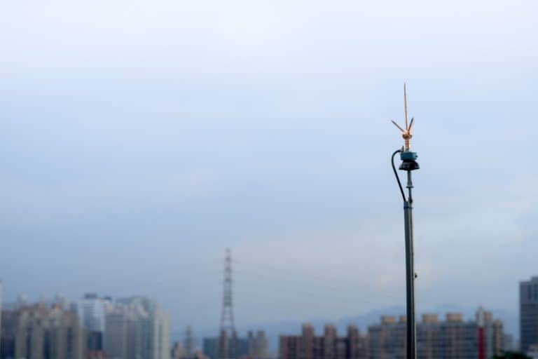 Importancia del mantenimiento regular de pararrayos - PSR Pararrayos